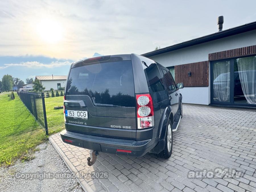 Grey Land Rover Discovery 2013 in Tallinn, with an engine capacity of 3.00 L and mileage of 330 thousand km for 10500 €, photo 14 on AUTOMOTO.COM.LV