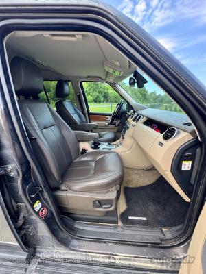 Grey Land Rover Discovery 2013 in Tallinn, with an engine capacity of 3.00 L and mileage of 330 thousand km for 10500 €, photo 18 on AUTOMOTO.COM.LV