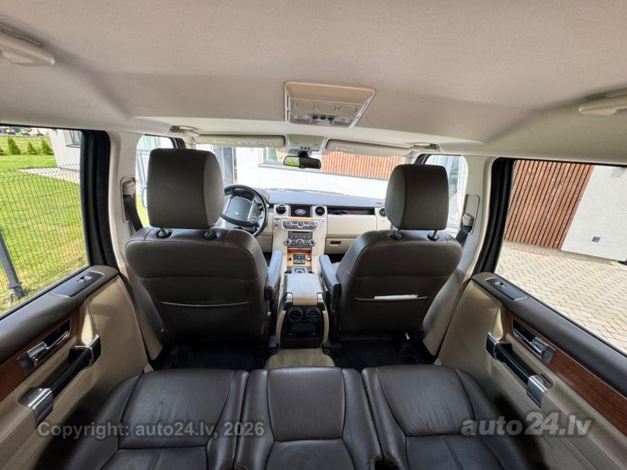 Grey Land Rover Discovery 2013 in Tallinn, with an engine capacity of 3.00 L and mileage of 330 thousand km for 10500 €, photo 23 on AUTOMOTO.COM.LV