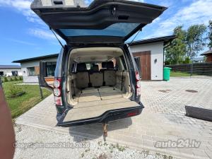 Grey Land Rover Discovery 2013 in Tallinn, with an engine capacity of 3.00 L and mileage of 330 thousand km for 10500 €, photo 24 on AUTOMOTO.COM.LV