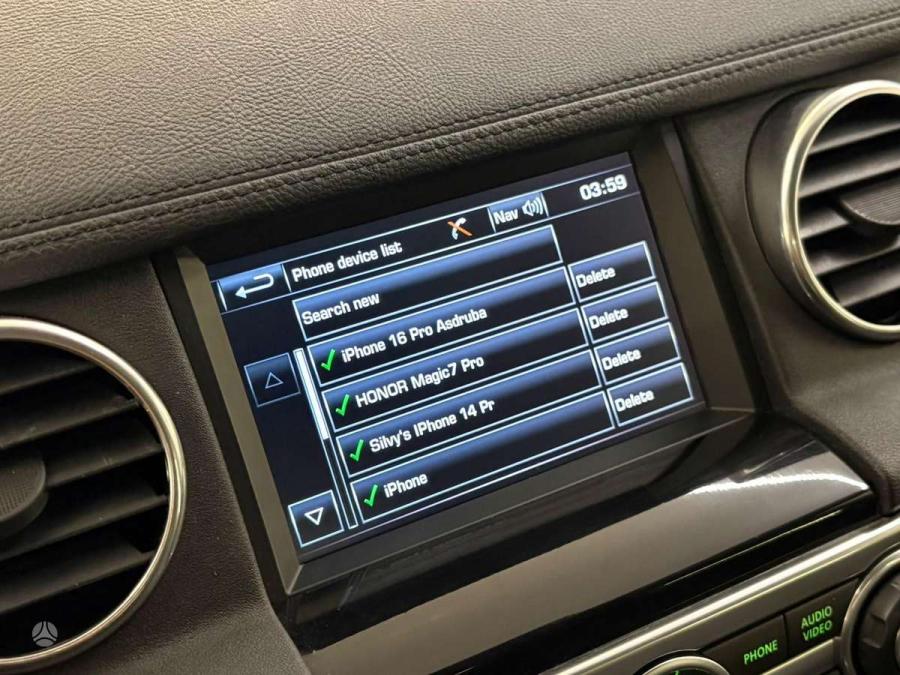Grey Land Rover Discovery 2015 in Marijampole, with an engine capacity of 2.99 L and mileage of 214 thousand km for 14999 €, photo 13 on AUTOMOTO.COM.LV