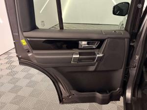 Grey Land Rover Discovery 2015 in Marijampole, with an engine capacity of 2.99 L and mileage of 214 thousand km for 14999 €, photo 21 on AUTOMOTO.COM.LV