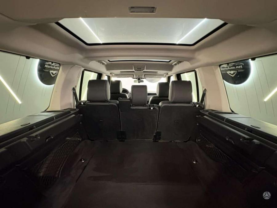 Grey Land Rover Discovery 2015 in Marijampole, with an engine capacity of 2.99 L and mileage of 214 thousand km for 14999 €, photo 30 on AUTOMOTO.COM.LV