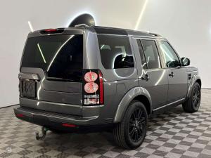 Grey Land Rover Discovery 2015 in Marijampole, with an engine capacity of 2.99 L and mileage of 214 thousand km for 14999 €, photo 31 on AUTOMOTO.COM.LV