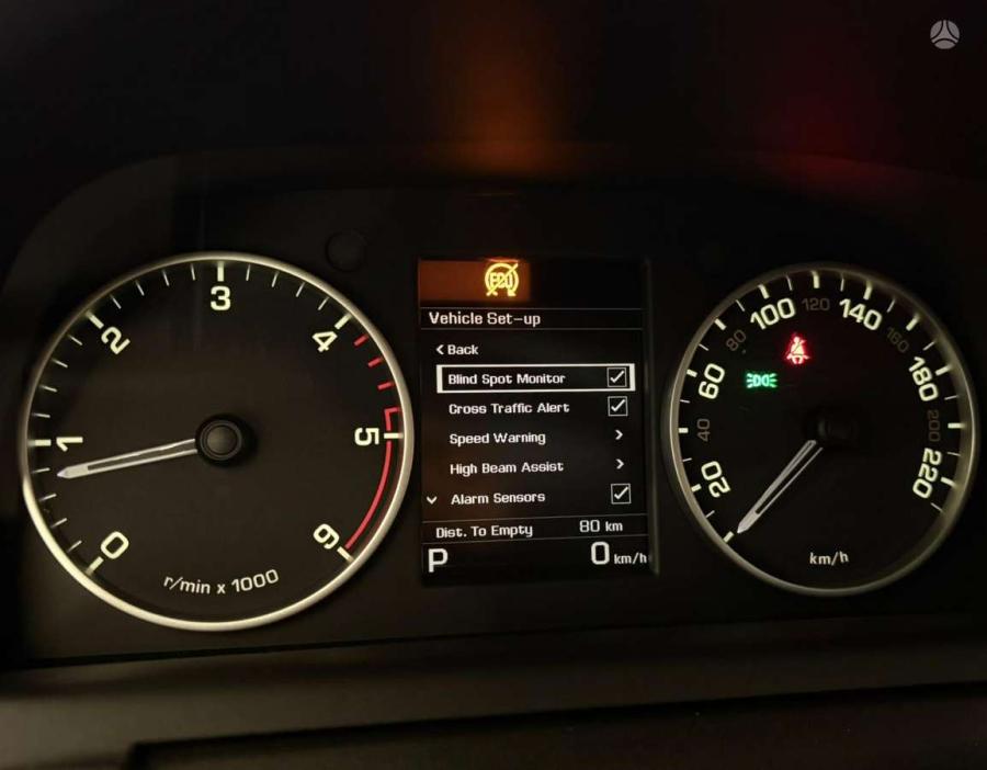 Grey Land Rover Discovery 2015 in Marijampole, with an engine capacity of 2.99 L and mileage of 214 thousand km for 14700 €, photo 17 on AUTOMOTO.COM.LV