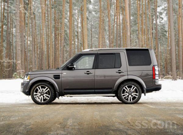 Pelēks Land Rover Discovery 2016 Rīga, ar dzinēja tilpumu 3.00 L un nobraukumu 129 tūkst. km par 22490 €, foto 3 vietnē AUTOMOTO.COM.LV
