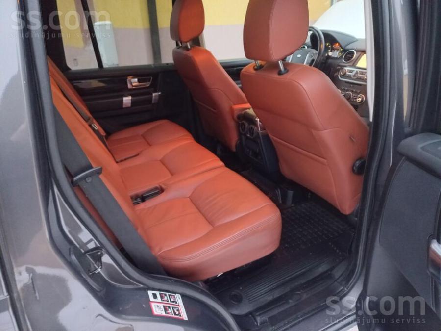 Grey Land Rover Discovery 2016 in Riga, with an engine capacity of 3.00 L and mileage of 167 thousand km for 16900 €, photo 20 on AUTOMOTO.COM.LV