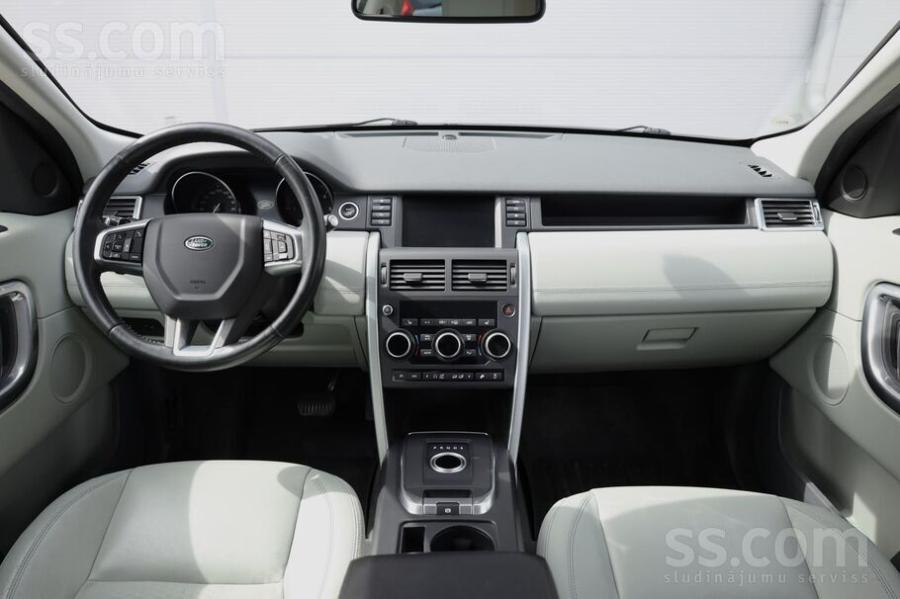 Pelēks Land Rover Discovery 2016 Rīga, ar dzinēja tilpumu 2.00 L un nobraukumu 92 tūkst. km par 12995 €, foto 10 vietnē AUTOMOTO.COM.LV