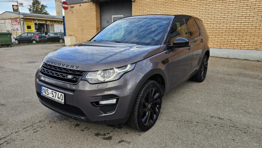 Grey Land Rover Discovery 2016 in Riga, with an engine capacity of 2.00 L and mileage of 292 thousand km for 12550 €, photo 1 on AUTOMOTO.COM.LV