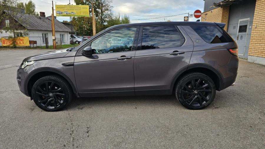 Grey Land Rover Discovery 2016 in Riga, with an engine capacity of 2.00 L and mileage of 292 thousand km for 12550 €, photo 9 on AUTOMOTO.COM.LV