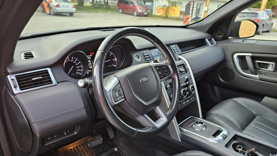 Grey Land Rover Discovery 2016 in Riga, with an engine capacity of 2.00 L and mileage of 292 thousand km for 12550 €, photo 12 on AUTOMOTO.COM.LV