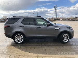Grey Land Rover Discovery 2017 in Riga, with an engine capacity of 2.00 L and mileage of 155 thousand km for 19800 €, photo 4 on AUTOMOTO.COM.LV