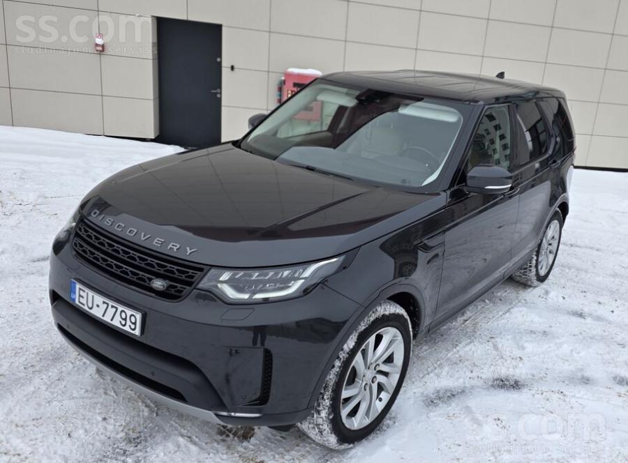 Grey Land Rover Discovery 2017 in Riga, with an engine capacity of 3.00 L and mileage of 200 thousand km for 20490 €, photo 3 on AUTOMOTO.COM.LV