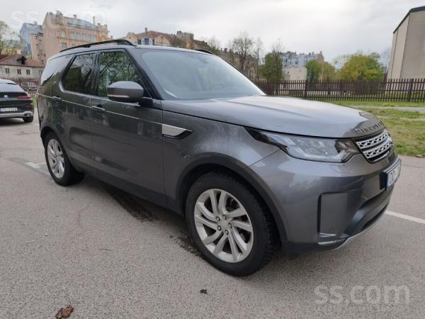Grey Land Rover Discovery 2017 in Riga, with an engine capacity of 2.00 L and mileage of 156 thousand km for 18900 €, photo 1 on AUTOMOTO.COM.LV