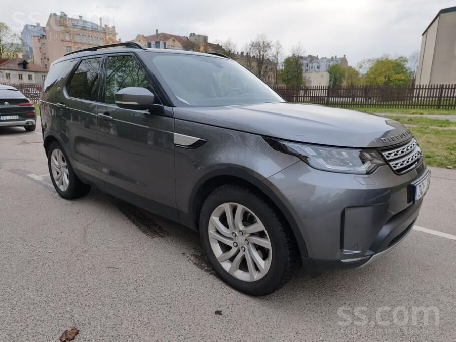 Pelēks Land Rover Discovery 2017 Rīga, ar dzinēja tilpumu 2.00 L un nobraukumu 156 tūkst. km par 18900 €, foto 1 vietnē AUTOMOTO.COM.LV