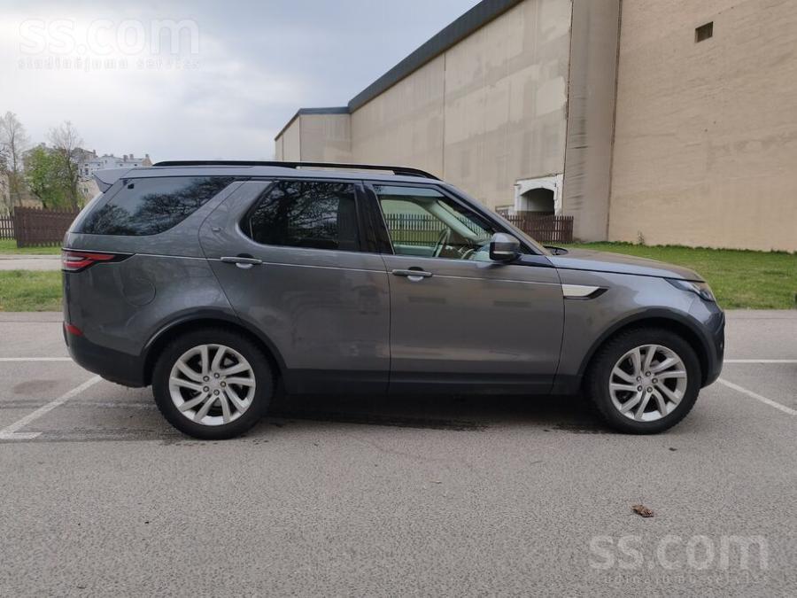 Pelēks Land Rover Discovery 2017 Rīga, ar dzinēja tilpumu 2.00 L un nobraukumu 156 tūkst. km par 18900 €, foto 7 vietnē AUTOMOTO.COM.LV