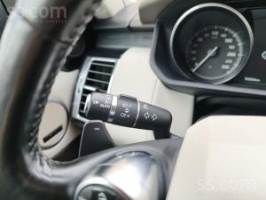 Pelēks Land Rover Discovery 2017 Rīga, ar dzinēja tilpumu 2.00 L un nobraukumu 156 tūkst. km par 18900 €, foto 14 vietnē AUTOMOTO.COM.LV