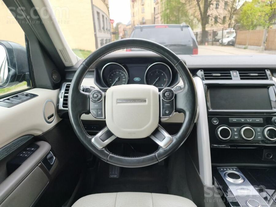Pelēks Land Rover Discovery 2017 Rīga, ar dzinēja tilpumu 2.00 L un nobraukumu 156 tūkst. km par 18900 €, foto 16 vietnē AUTOMOTO.COM.LV