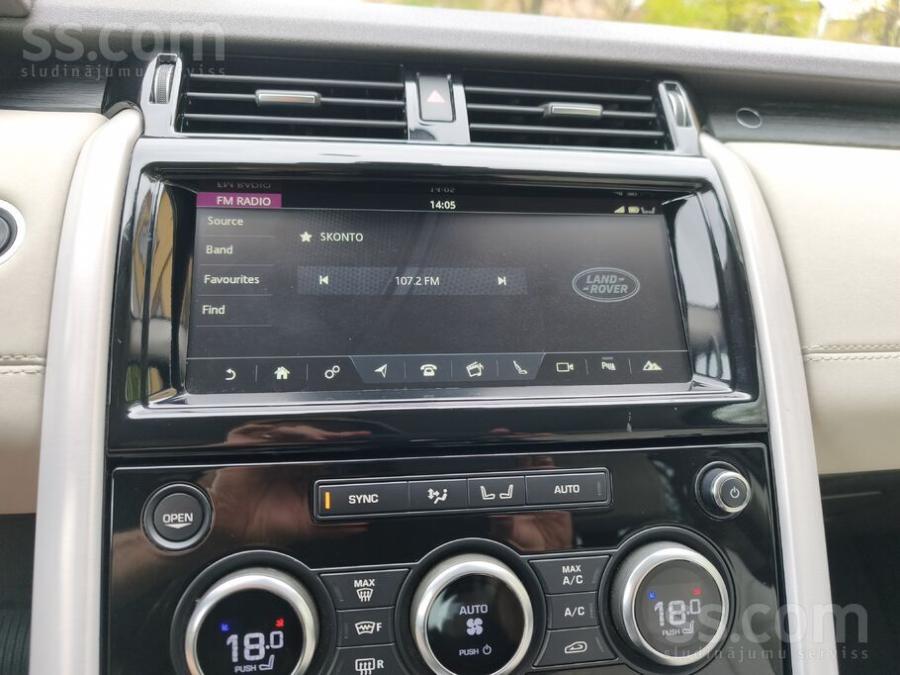 Pelēks Land Rover Discovery 2017 Rīga, ar dzinēja tilpumu 2.00 L un nobraukumu 156 tūkst. km par 18900 €, foto 20 vietnē AUTOMOTO.COM.LV
