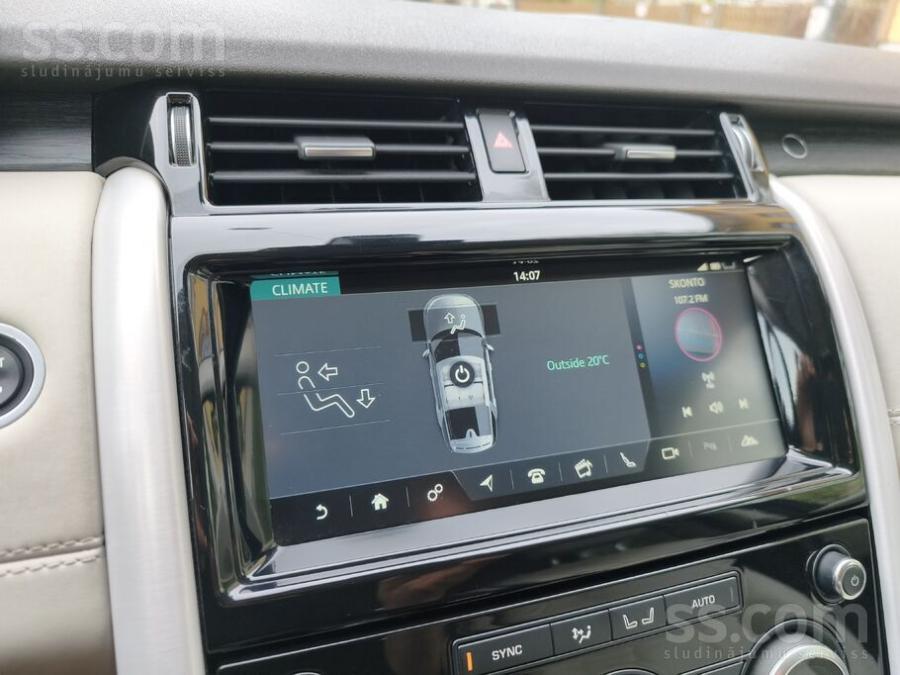 Pelēks Land Rover Discovery 2017 Rīga, ar dzinēja tilpumu 2.00 L un nobraukumu 156 tūkst. km par 18900 €, foto 25 vietnē AUTOMOTO.COM.LV