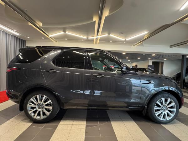 Pelēks Land Rover Discovery 2017 Rīga, ar dzinēja tilpumu 3.00 L un nobraukumu 128 tūkst. km par 22490 €, foto 6 vietnē AUTOMOTO.COM.LV