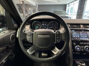 Grey Land Rover Discovery 2017 in Riga, with an engine capacity of 2.99 L and mileage of 128 thousand km for 22490 €, photo 12 on AUTOMOTO.COM.LV