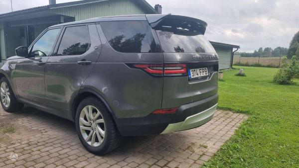 Grey Land Rover Discovery 2017 in Kaunas, with an engine capacity of 2.99 L and mileage of 154 thousand km for 17999 €, photo 3 on AUTOMOTO.COM.LV