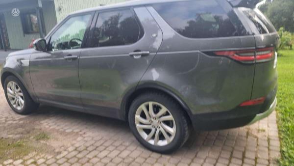 Grey Land Rover Discovery 2017 in Kaunas, with an engine capacity of 2.99 L and mileage of 154 thousand km for 17999 €, photo 4 on AUTOMOTO.COM.LV