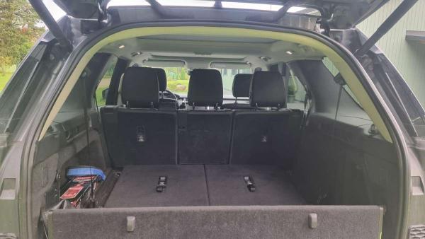 Grey Land Rover Discovery 2017 in Kaunas, with an engine capacity of 2.99 L and mileage of 154 thousand km for 17999 €, photo 7 on AUTOMOTO.COM.LV