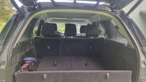 Grey Land Rover Discovery 2017 in Kaunas, with an engine capacity of 2.99 L and mileage of 154 thousand km for 17999 €, photo 8 on AUTOMOTO.COM.LV