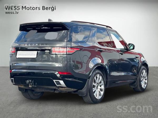 Ленд Ровер Дискавери 2017 в Рига на AUTOMOTO.COM.LV Серый Ленд Ровер Дискавери 2017 в Рига, объемом двигателя 3.00 л и пробегом 128 тыс. км за 19990 €, фото 3 на AUTOMOTO.COM.LV