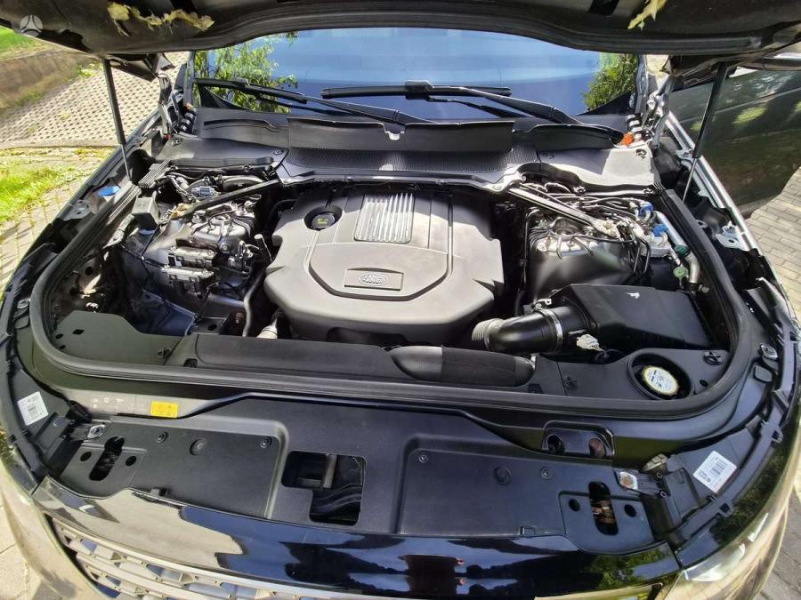 Grey Land Rover Discovery 2017 in Vilnius, with an engine capacity of 2.99 L and mileage of 133 thousand km for 18300 €, photo 6 on AUTOMOTO.COM.LV