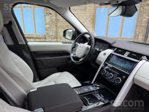 Grey Land Rover Discovery 2018 in Riga, with an engine capacity of 2.00 L and mileage of 128 thousand km for 33000 €, photo 12 on AUTOMOTO.COM.LV