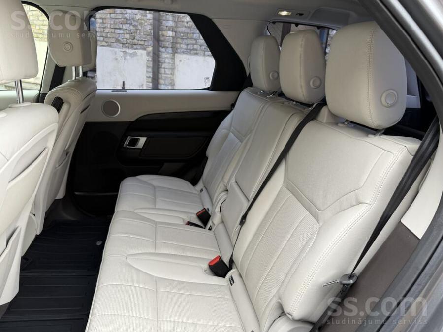 Grey Land Rover Discovery 2018 in Riga, with an engine capacity of 2.00 L and mileage of 128 thousand km for 33000 €, photo 20 on AUTOMOTO.COM.LV