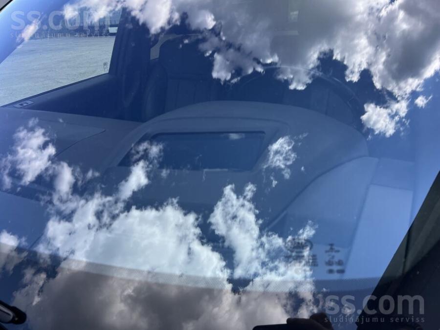 Grey Land Rover Discovery 2018 in Jurmala, with an engine capacity of 2.00 L and mileage of 0 thousand km for 21500 €, photo 11 on AUTOMOTO.COM.LV