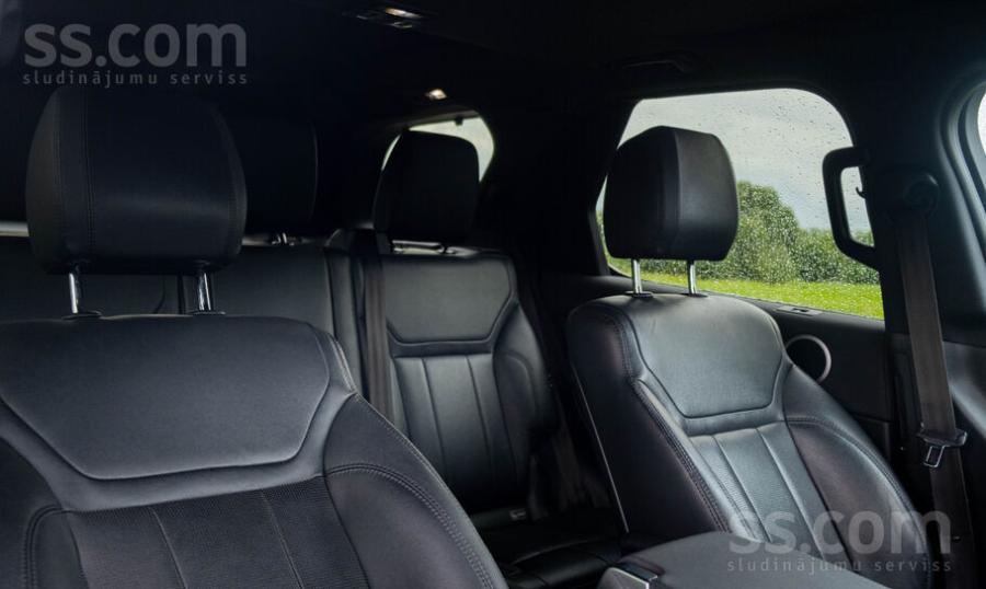 Pelēks Land Rover Discovery 2018 Rīga, ar dzinēja tilpumu 3.00 L un nobraukumu 147 tūkst. km par 21500 €, foto 15 vietnē AUTOMOTO.COM.LV