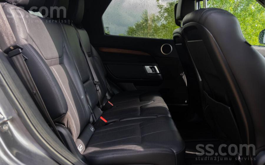 Pelēks Land Rover Discovery 2018 Rīga, ar dzinēja tilpumu 3.00 L un nobraukumu 147 tūkst. km par 21500 €, foto 17 vietnē AUTOMOTO.COM.LV