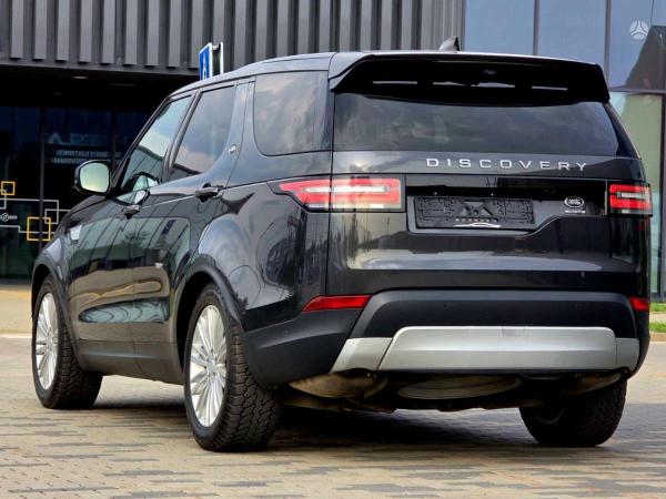 Grey Land Rover Discovery 2018 in Siauliai, with an engine capacity of 3.00 L and mileage of 199 thousand km for 18250 €, photo 5 on AUTOMOTO.COM.LV