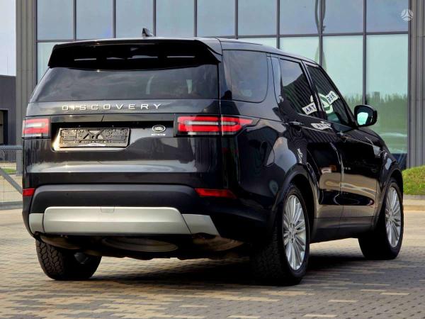 Grey Land Rover Discovery 2018 in Siauliai, with an engine capacity of 3.00 L and mileage of 199 thousand km for 18250 €, photo 8 on AUTOMOTO.COM.LV