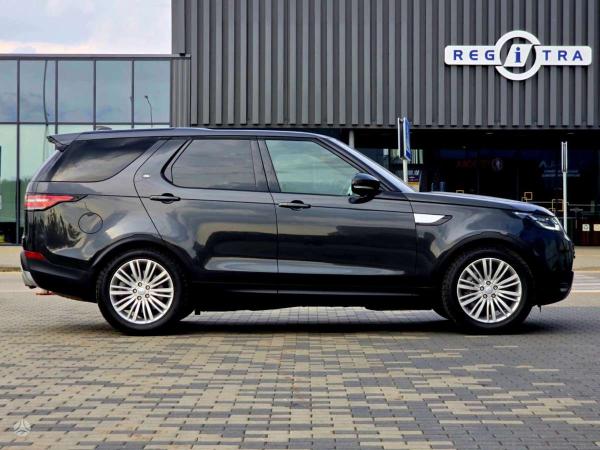 Grey Land Rover Discovery 2018 in Siauliai, with an engine capacity of 3.00 L and mileage of 199 thousand km for 18250 €, photo 9 on AUTOMOTO.COM.LV