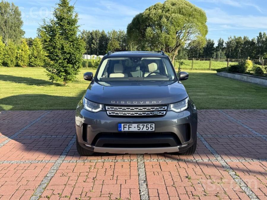 Pelēks Land Rover Discovery 2018 Madona, ar dzinēja tilpumu 2.00 L un nobraukumu 96 tūkst. km par 24999 €, foto 1 vietnē AUTOMOTO.COM.LV