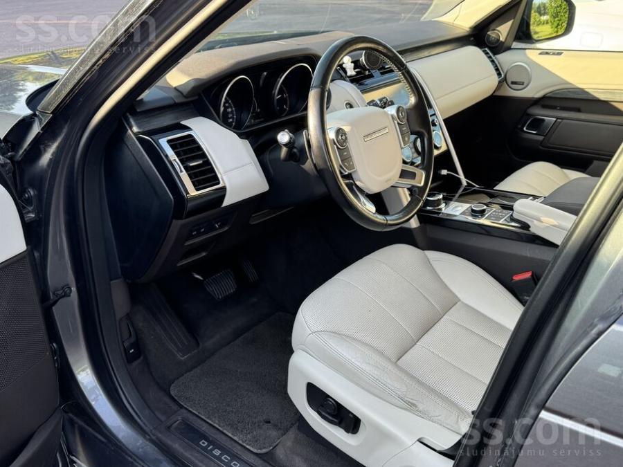Pelēks Land Rover Discovery 2018 Madona, ar dzinēja tilpumu 2.00 L un nobraukumu 96 tūkst. km par 24999 €, foto 8 vietnē AUTOMOTO.COM.LV