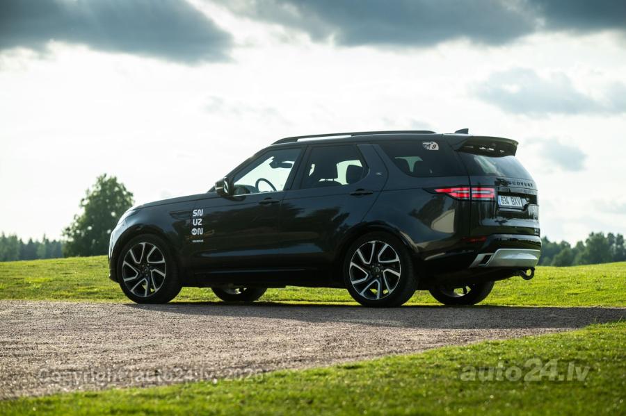 Pelēks Land Rover Discovery 2018 Tallina, ar dzinēja tilpumu 3.00 L un nobraukumu 161 tūkst. km par 29900 €, foto 4 vietnē AUTOMOTO.COM.LV