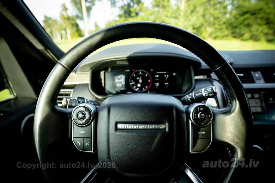 Pelēks Land Rover Discovery 2018 Tallina, ar dzinēja tilpumu 3.00 L un nobraukumu 161 tūkst. km par 29900 €, foto 13 vietnē AUTOMOTO.COM.LV