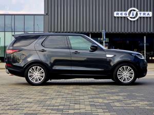 Pelēks Land Rover Discovery 2018 Šauļi, ar dzinēja tilpumu 3.00 L un nobraukumu 199 tūkst. km par 18250 €, foto 10 vietnē AUTOMOTO.COM.LV
