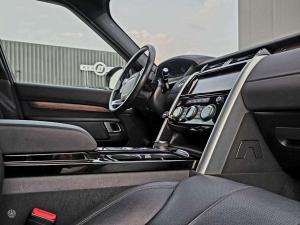 Pelēks Land Rover Discovery 2018 Šauļi, ar dzinēja tilpumu 3.00 L un nobraukumu 199 tūkst. km par 18250 €, foto 16 vietnē AUTOMOTO.COM.LV