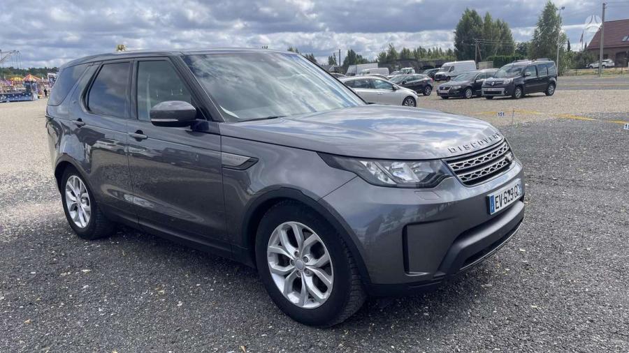 Grey Land Rover Discovery 2018 in Taurage, with an engine capacity of 2.00 L and mileage of 160 thousand km for 12900 €, photo 4 on AUTOMOTO.COM.LV
