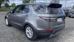 Grey Land Rover Discovery 2018 in Taurage, with an engine capacity of 2.00 L and mileage of 160 thousand km for 12900 €, photo 7 on AUTOMOTO.COM.LV