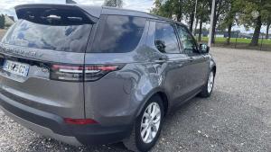 Grey Land Rover Discovery 2018 in Taurage, with an engine capacity of 2.00 L and mileage of 160 thousand km for 12900 €, photo 8 on AUTOMOTO.COM.LV
