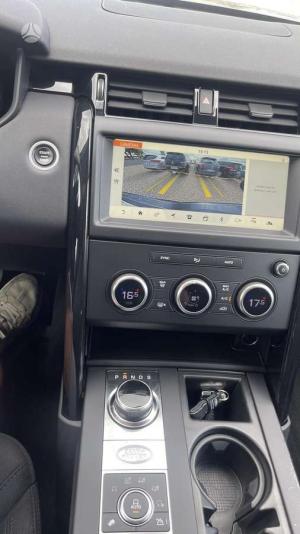 Grey Land Rover Discovery 2018 in Taurage, with an engine capacity of 2.00 L and mileage of 160 thousand km for 12900 €, photo 12 on AUTOMOTO.COM.LV